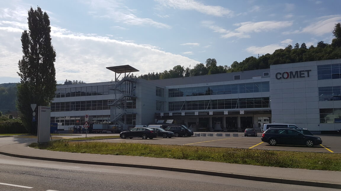 Neubau Gebäude HER12 Comet AG, Flamatt - riesen-ing